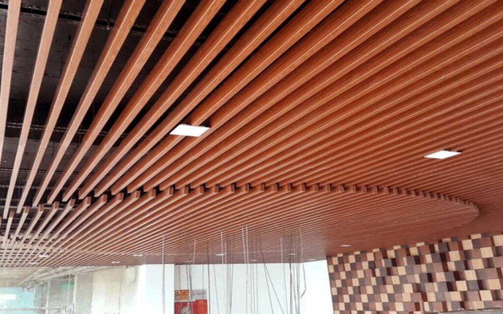 Trần lam gỗ nhựa - Giải pháp trang trí trần nhà sang trọng (2025)